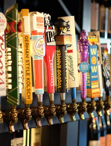 Scottsdale Cigar Bar - Beer & Wine - Castro’s Cigar Bar